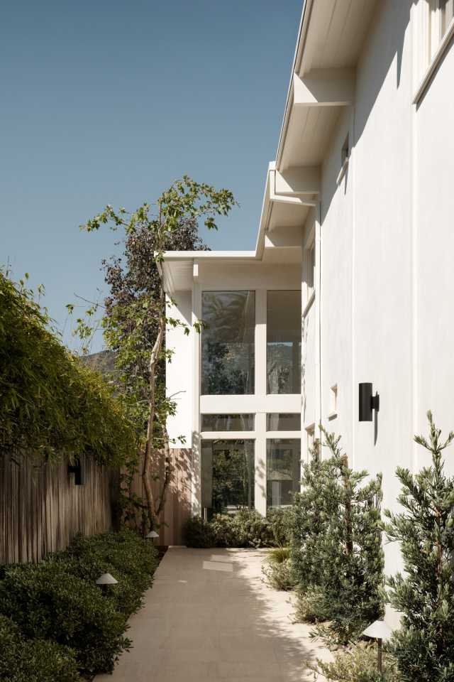 Atelier | Warren Garrett
